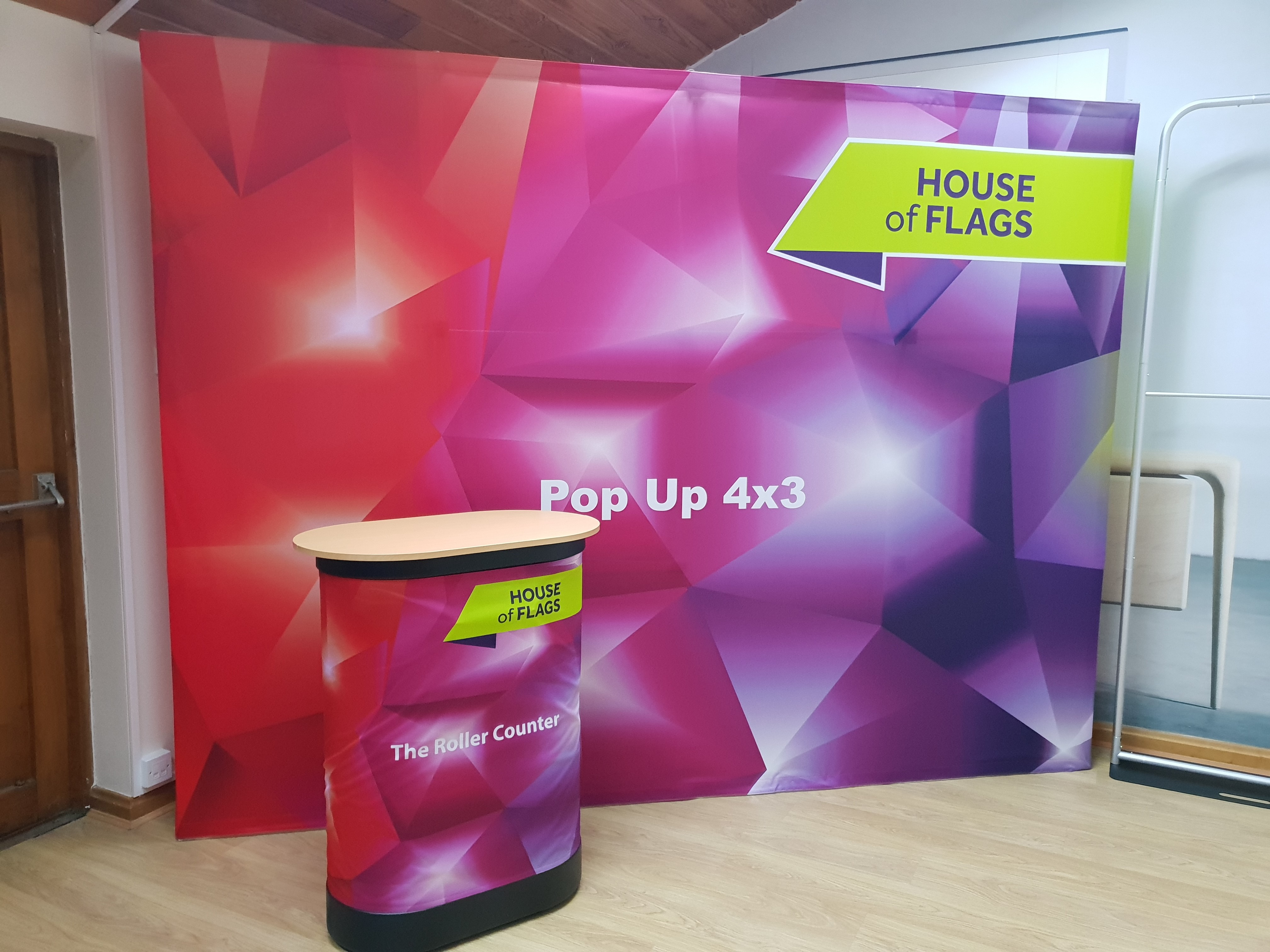 How Quickly Can You Put Up A Pop Up Exhibition Display Stand? - Blog